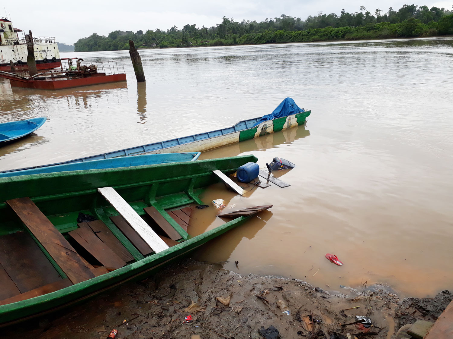 Terapung di Sungai Digoel – TSE GROUP